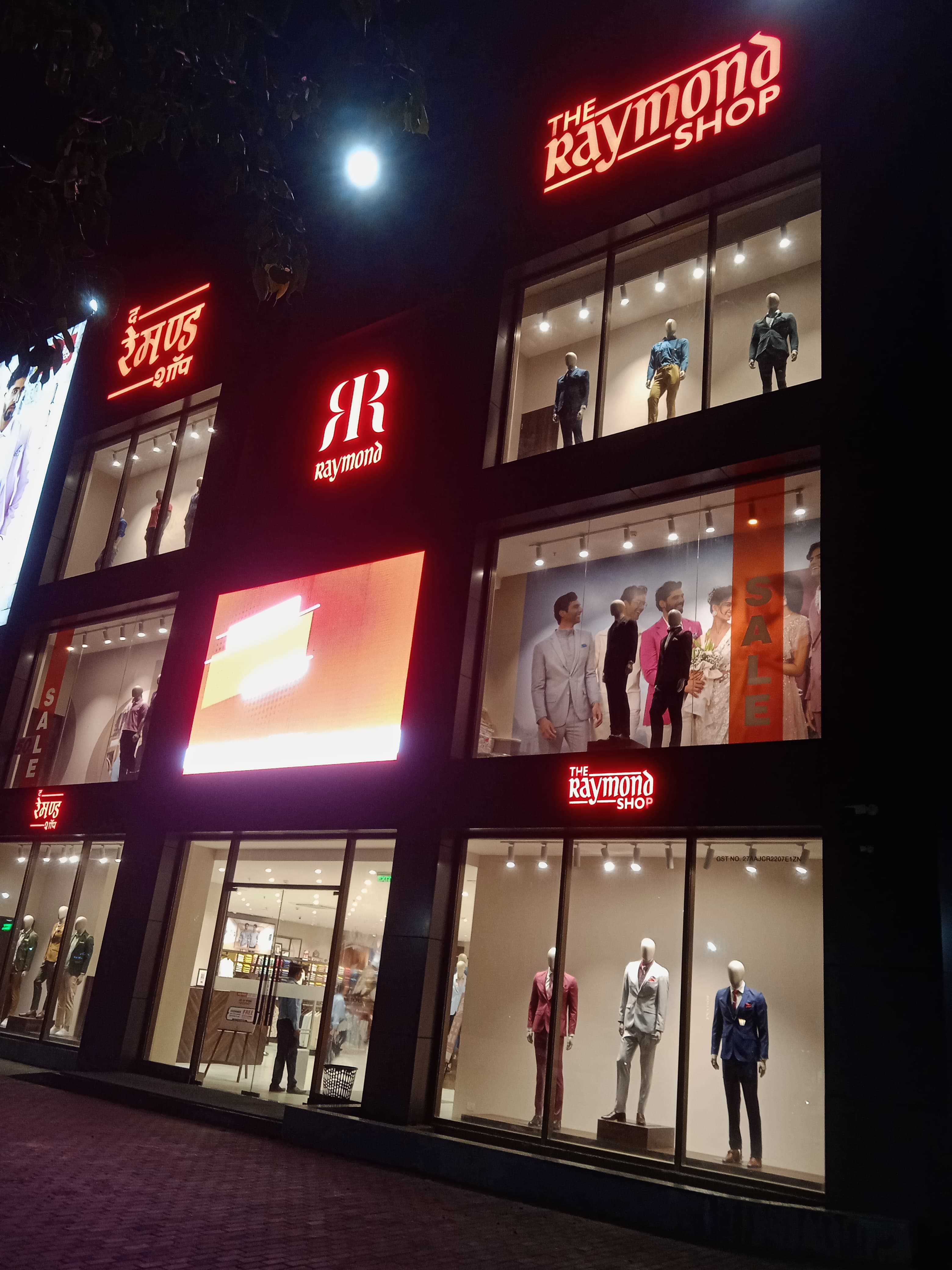 Finest Men's Suits and Clothing in Thane West, Thane | Raymond